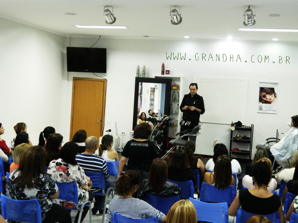 Geraldo Vasconcelos no Centro Técnico Mart'bel - Grandha Professional Hair Care
